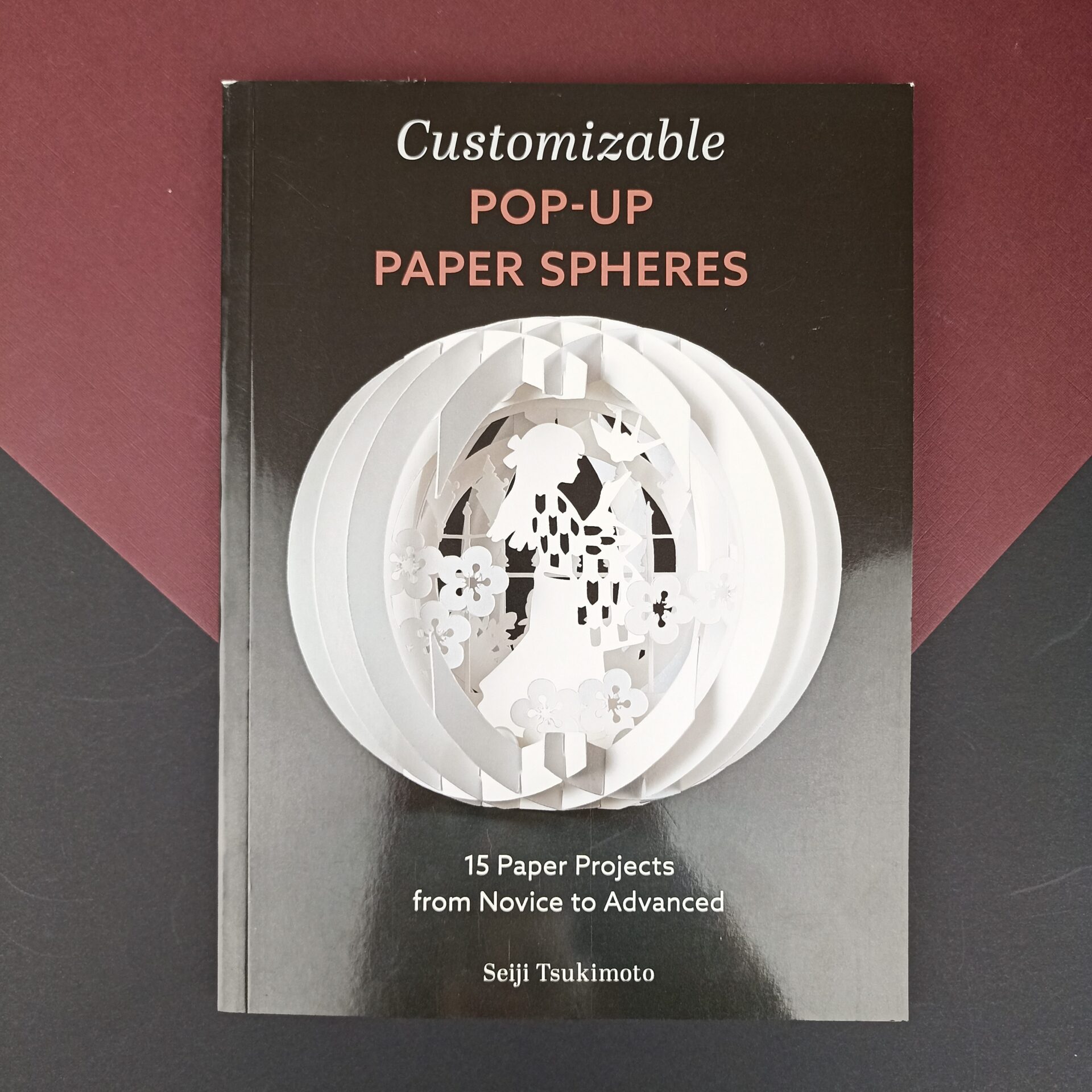 Customizable pop-up paper spheres - VolumeBK